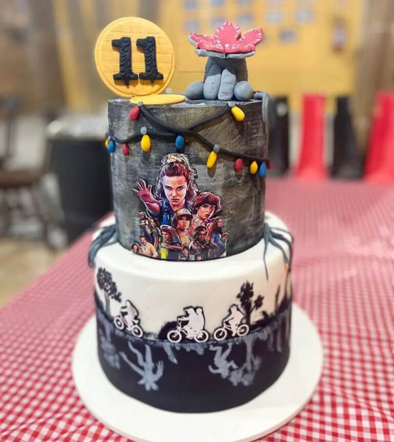 Bolo Stranger Things: modelos e topos criativos